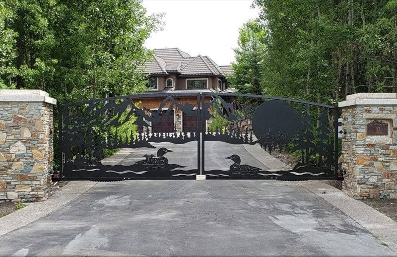 Custom Gates | Calgary Alberta Automatic Gates | Command Gate