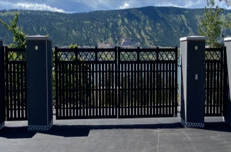 Custom Gates | Calgary Alberta Automatic Gates | Command Gate